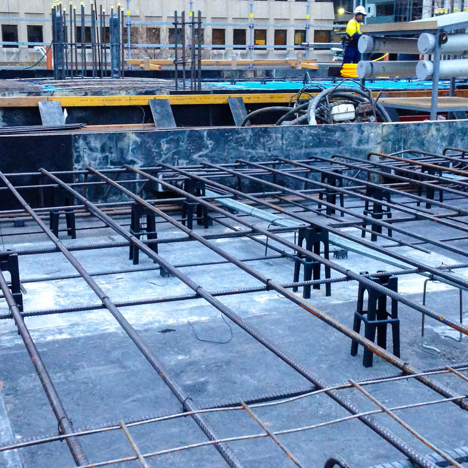 Mela Bar Chairs – Plastic bar chair products for concrete work